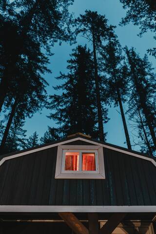 Clay Baby - luxury tiny cabin in nature