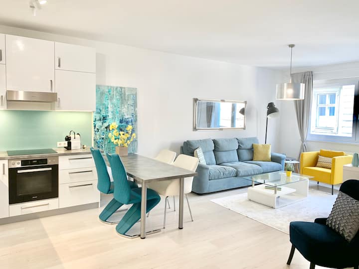 Light New Build In Center Embassy District 2bd&2ba - Budapest