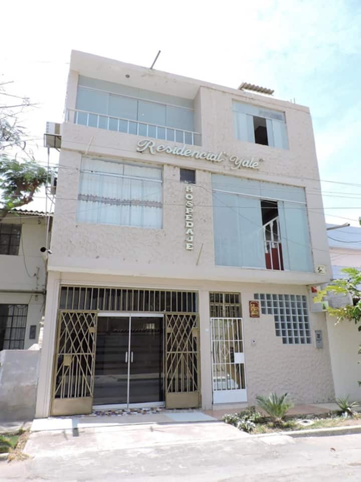 Habitaciones En Yale - Talara