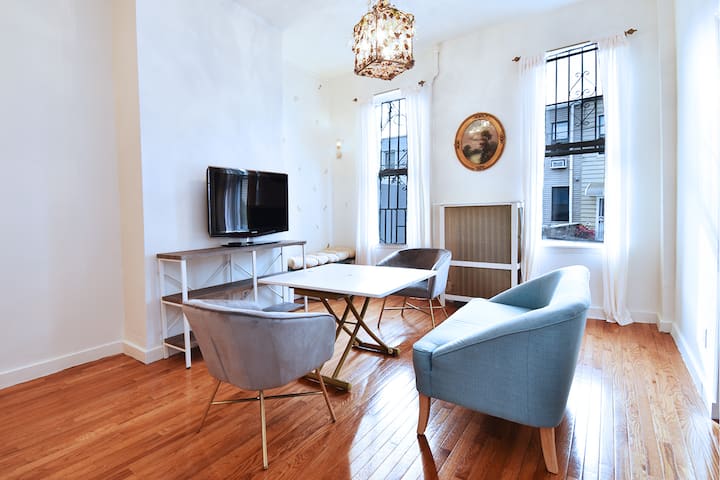 2 Bedrooms Near Train 15 Mins To Nyc - Queens