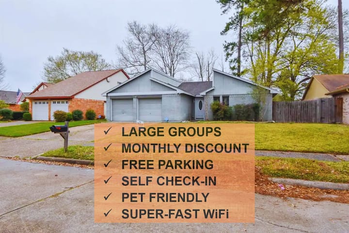 4br Family Getaway – Pets Welcome, Self Check-in - Crosby, TX