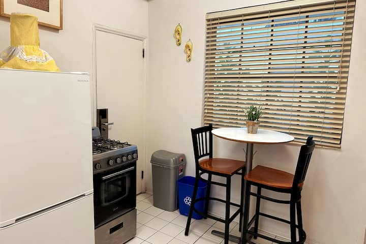 Southbeach- 2 Queen Beds, Free Parking, #10 - South Beach, FL