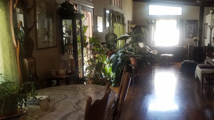 Symphony Oaks - A Shared Country Home. - Lodi, CA