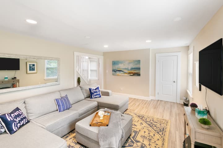 Explore Downtown Libertyville On Foot - Lake Forest, IL