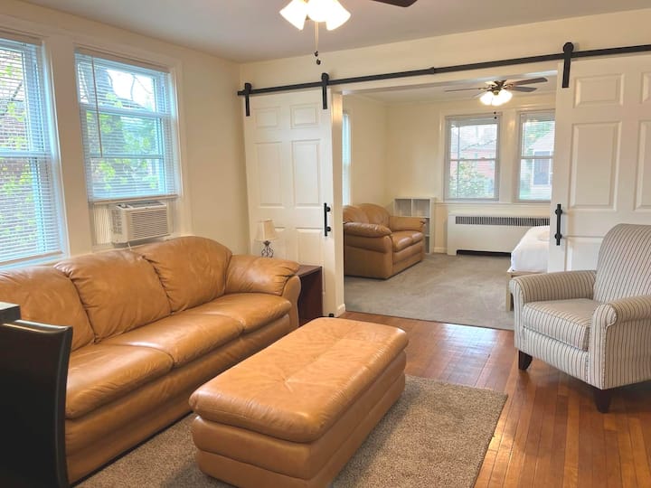 Newly Renovated Perfect For Nurses 1st Floor Suite - Baltimore, MD