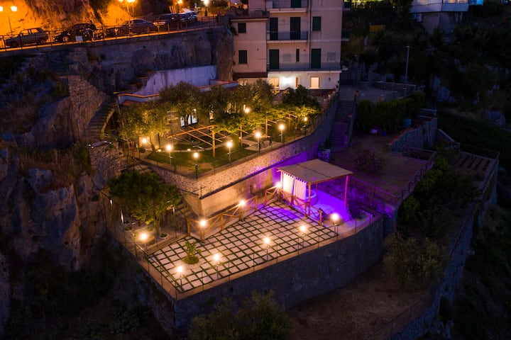 Entire Apartment " Apartments Paradise Garden" - 아말피