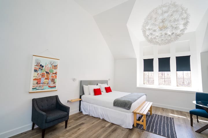 King Room In Boutique Hotel - Solvang, CA