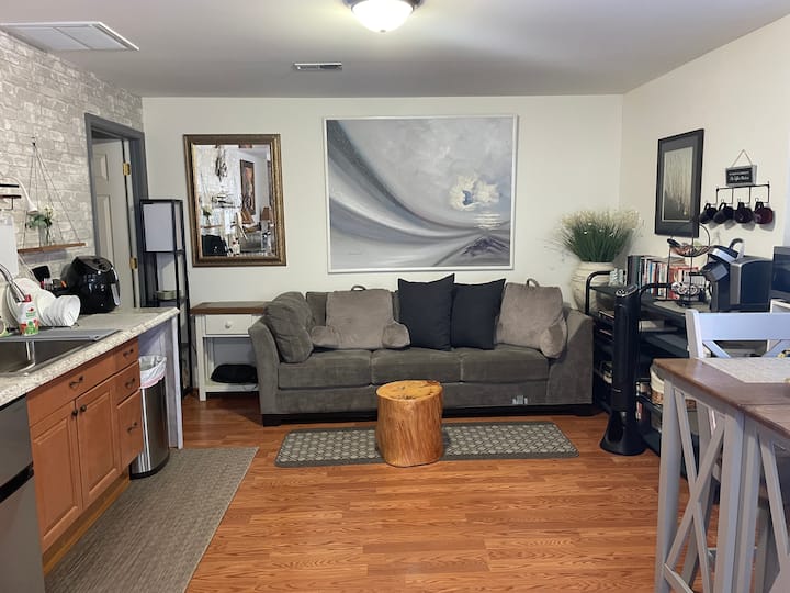 Shenandoah Getaway | Cozy, Clean & Well-located - Front Royal, VA