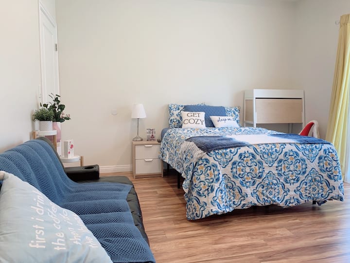 Lovely Home - Lynwood, CA