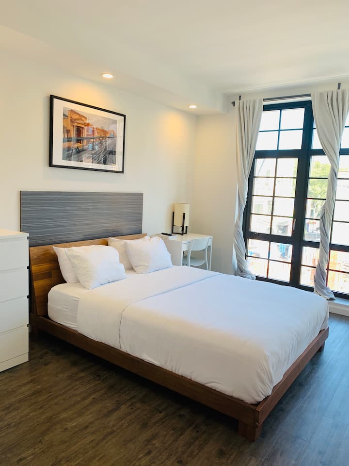 138 Bowery-modern Queen Studio - Manhattan, NY