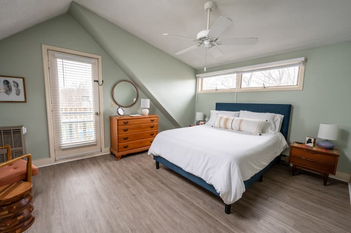 *Serene* West End 2br W/ Balcony: The Mermaid Cove - Portland, ME