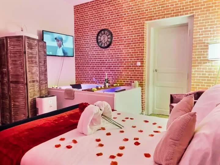 Une Histoire D'amour*jacuzzi*stationnement Gratuit - Le Mans