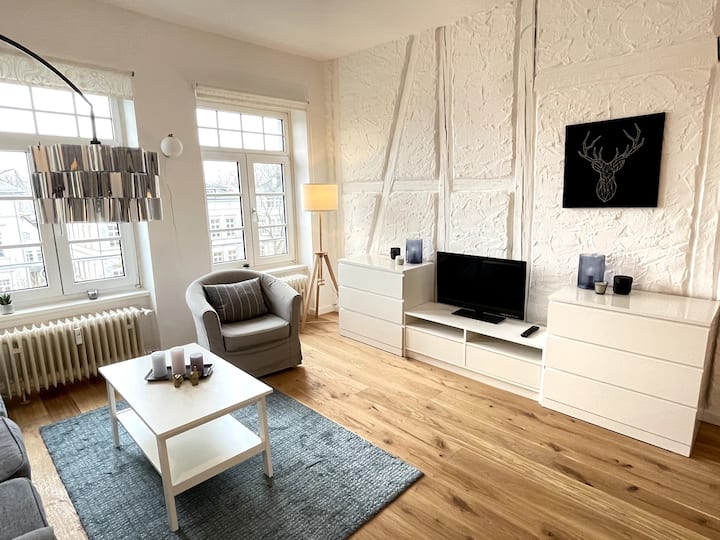 Möblierte 2 Zw Bad Homburg, 2.etage Links - Bad Homburg