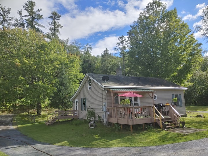 Adk Nites Getaway 5 Lakes >5 Miles Lots To Do. - Schroon Lake, NY