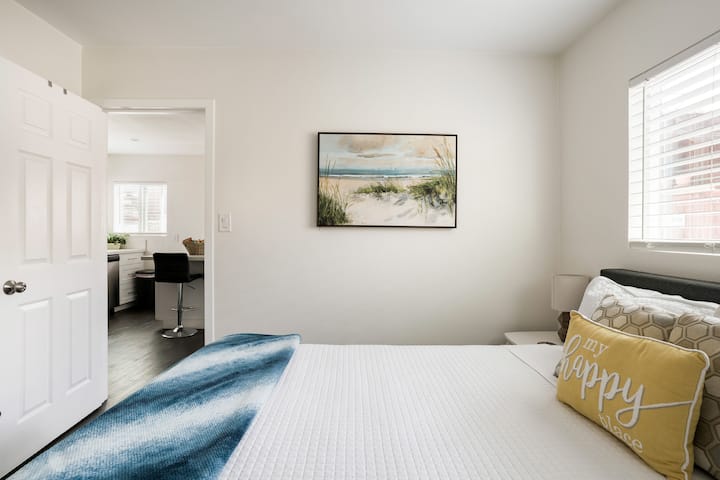 🏝️ Route 66 Beach Condo - Free Bikes, A/c + Patio - San Diego, CA