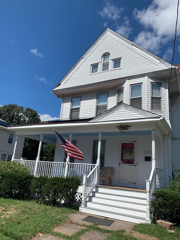 Historic Home Near The Beach! And Yale! - New Haven, CT
