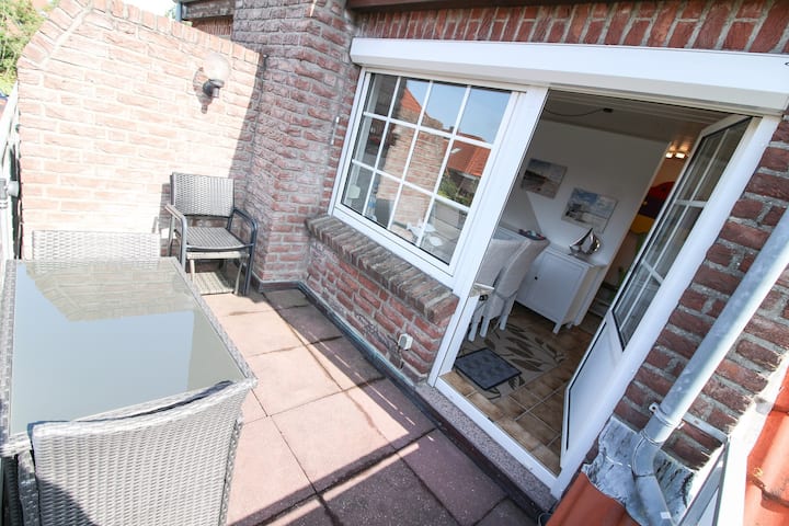 Ferienwohnung "Tobi`s Kajüte - Norden