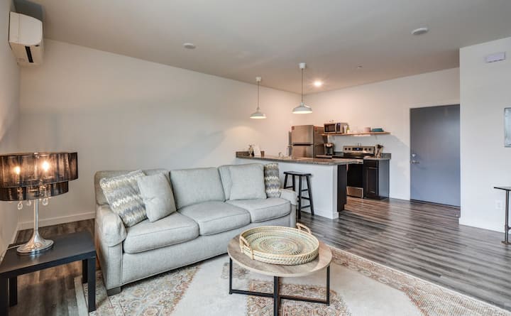Top Floor Apartment Downtown Clarksville - 克拉克斯維爾