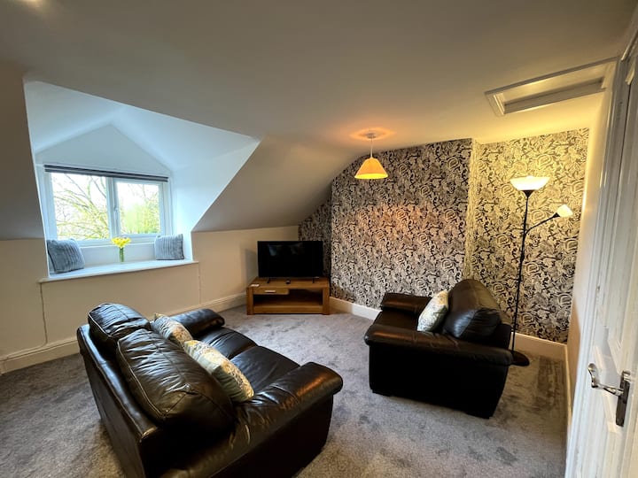 2nd Floor Modern 1 Bed Flat - Derbyshire