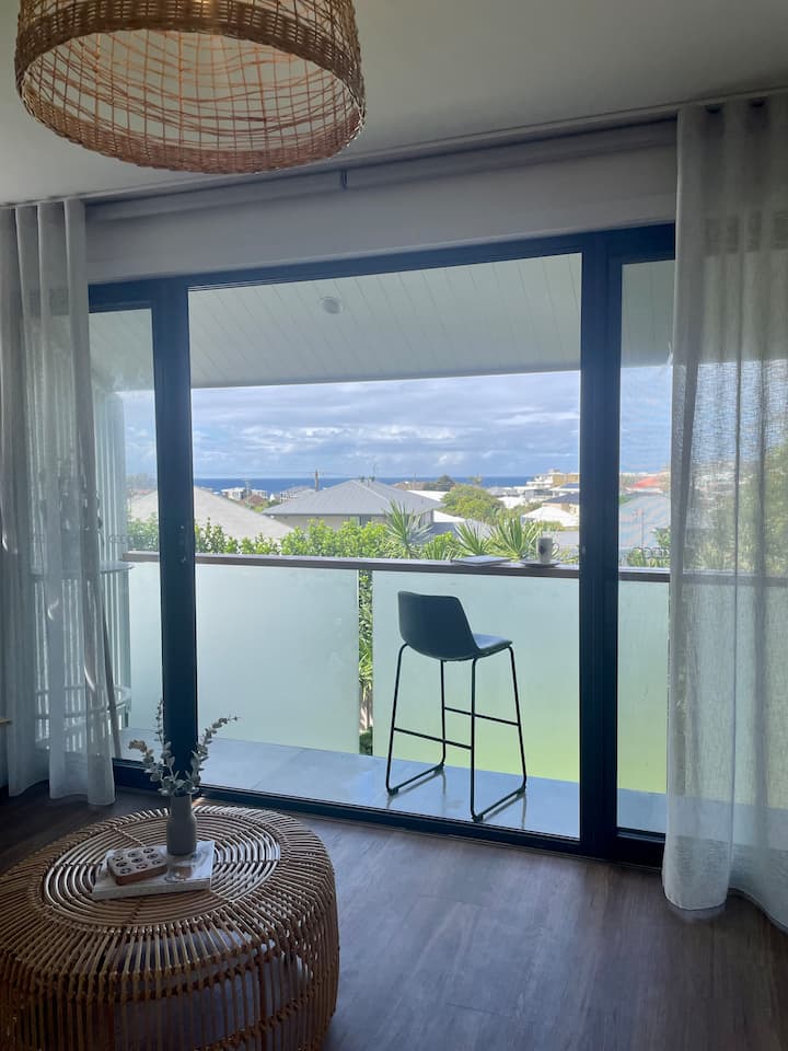 En Casita - Beach Cottage With A View - Merewether
