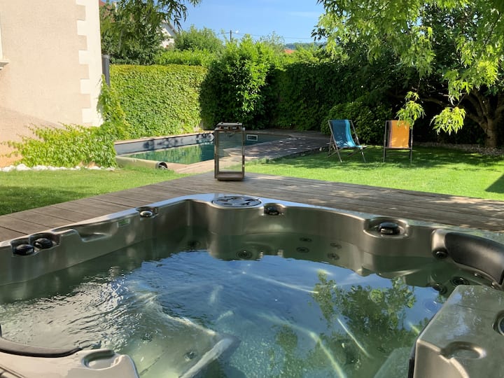 Maison  De Charme Avec Piscine Et Spa - Belley