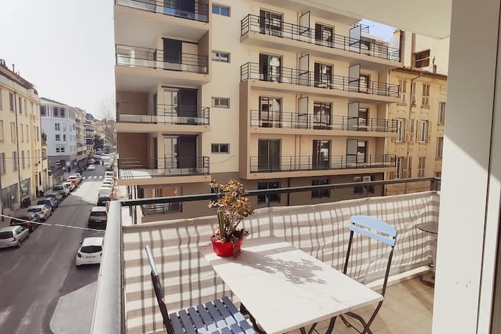 Joli Studio Avec Balcon à Nice Quartier Riquier - Castel Plage - Nice