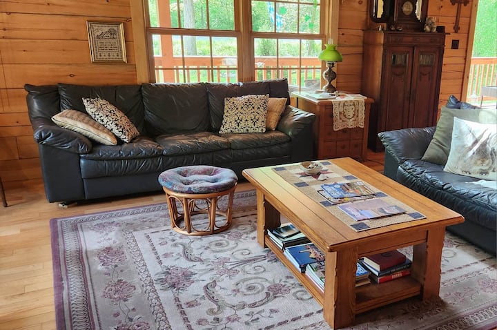 'Room J' For 1-2 Guests In "Black Horse Inn" - Delaware