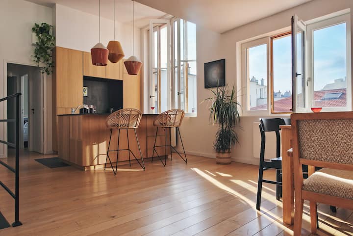 Beaux Volumes Proche Du Quartier Jourdain - Parigi