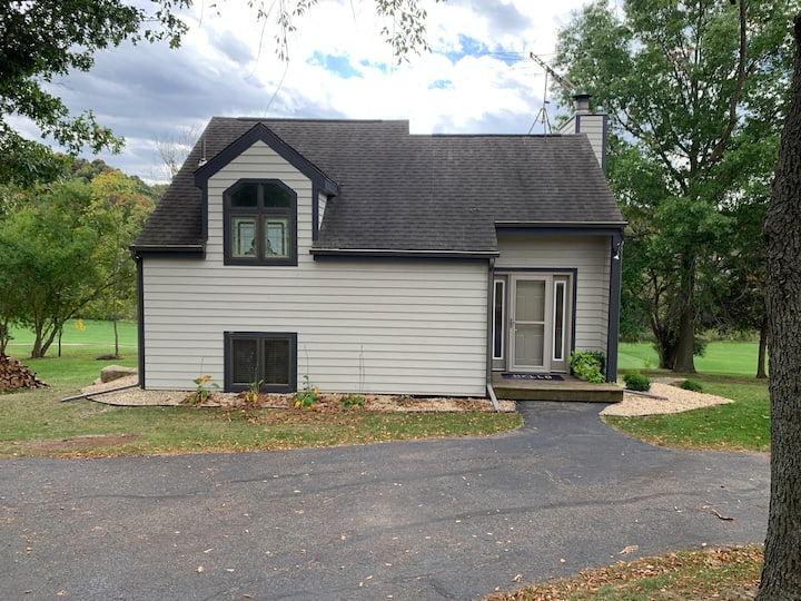 Fantastic Home Perfect For Short Or Long Term Stay - Galena, IL
