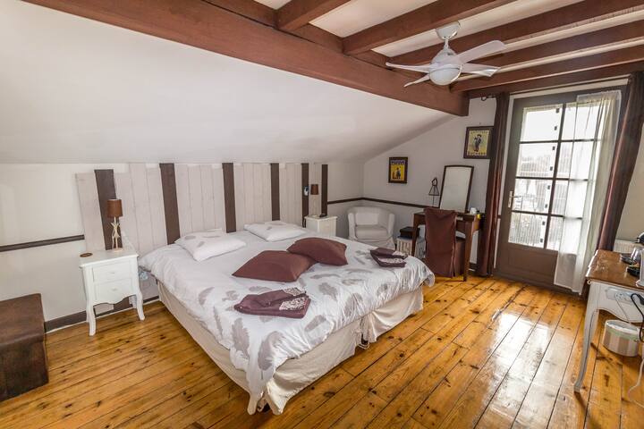 Chambre Double Avec Possibilité De  Lits Jumeaux - Gaillac