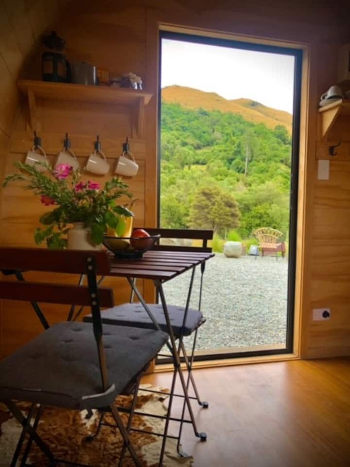 Mt Nimrod Pods: Off-the-grid + Hot Tub - West Coast