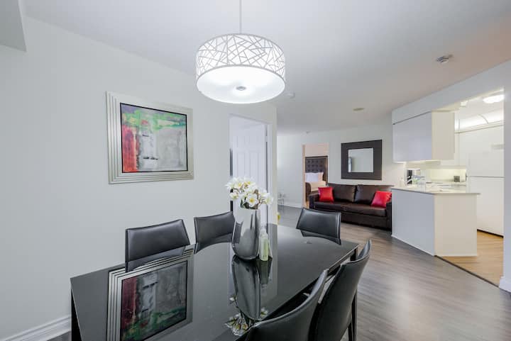 Gigantic 2 Bedroom Near Toronto General Hospital - Toronto