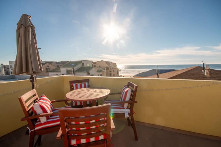 2 Bedroom Penthouse Suite With Rooftop Deck - San Diego, CA