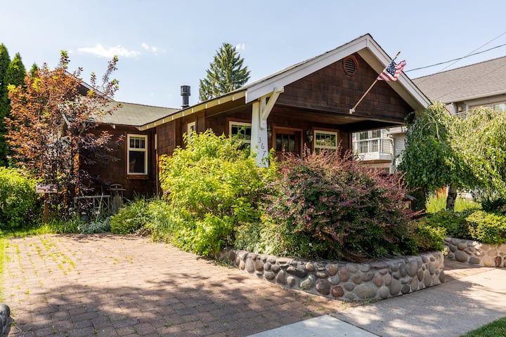 Location! Bungalow River & Beach Access - Bend, OR