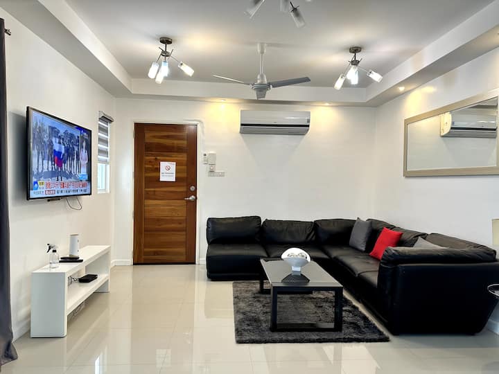 One Bedroom 75 M2 Suite K In Ambassador Suites - Angeles