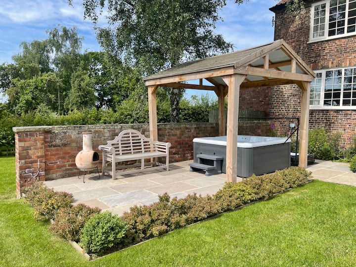 The Farmhouse Near York With Hot Tub - Wetherby