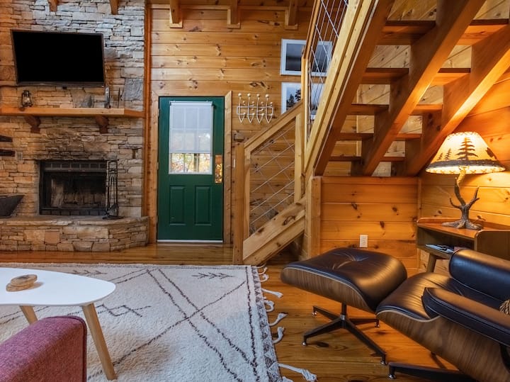 Alonetime | Couples & Families With View - Townsend, TN