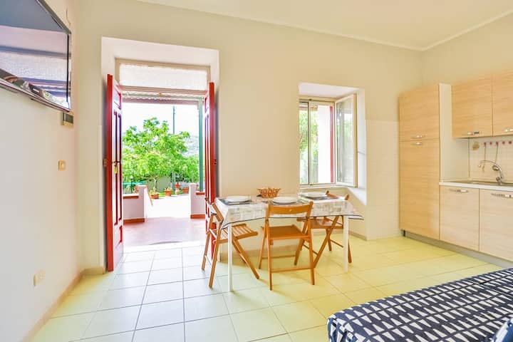 Holiday House Lesina - Apartment 6 People - Castellabate