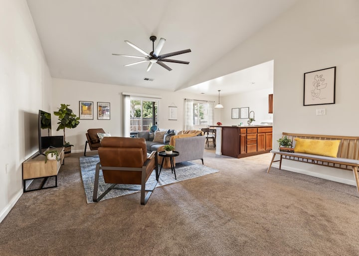 King Bed+wifi+sequoia Nat'l Park+garagepark+8guest - Visalia, CA