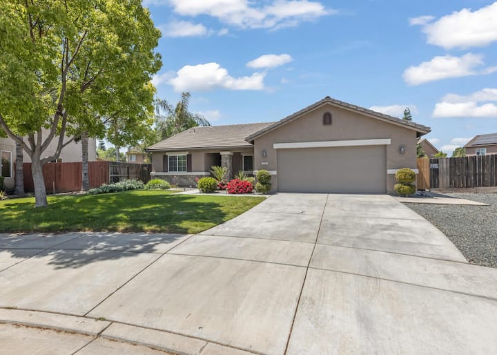 King Bed+wifi+sequoia Nat'l Park+garagepark+8guest - Visalia, CA