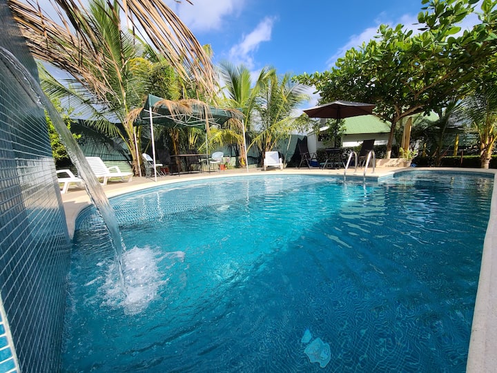 Piscina Privada Especial Para Familias 2 Bungalows - Playa Herradura