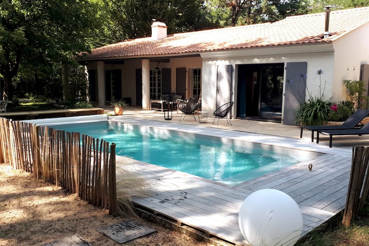 "La Bourrine Dans Les Pins", Villa De Charme - Challans