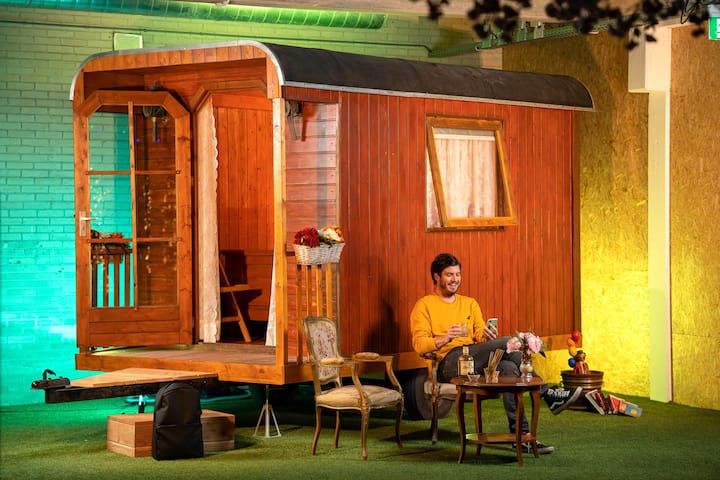 Indoor Camping Amsterdam! Outside Inn Specials - 阿姆斯特丹
