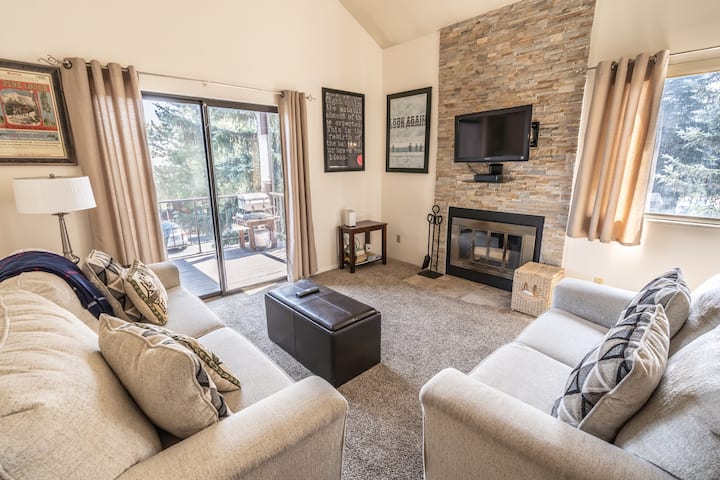Cozy Mountain Retreat At The Canyons 2b Plus Loft - Snowbird, UT