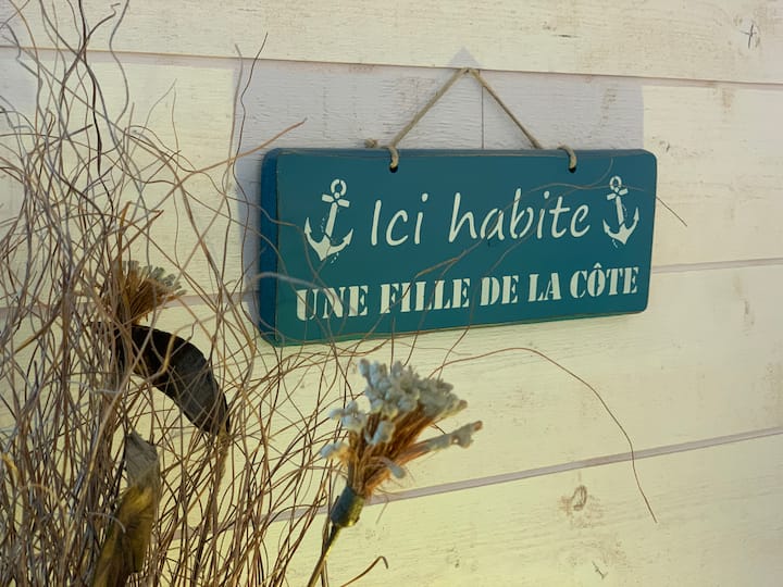 Bel Appartement De 100m2 Au Cœur Du Centre-ville - Groix
