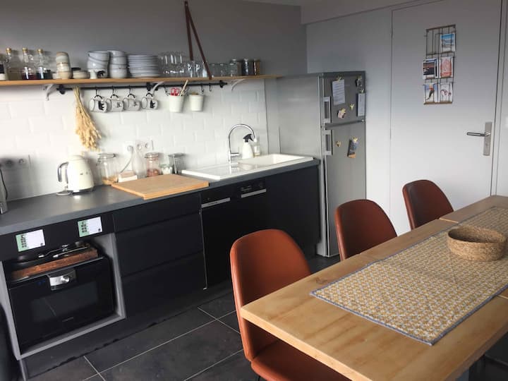 Grande Suite Parentale + Cuisine (Partagée) - Annecy