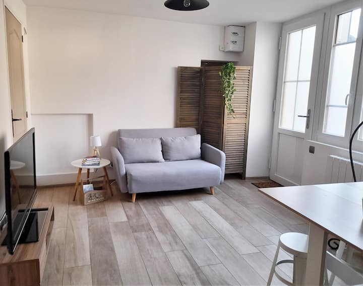 Les Halles De Crémieu N°1 - Crémieu