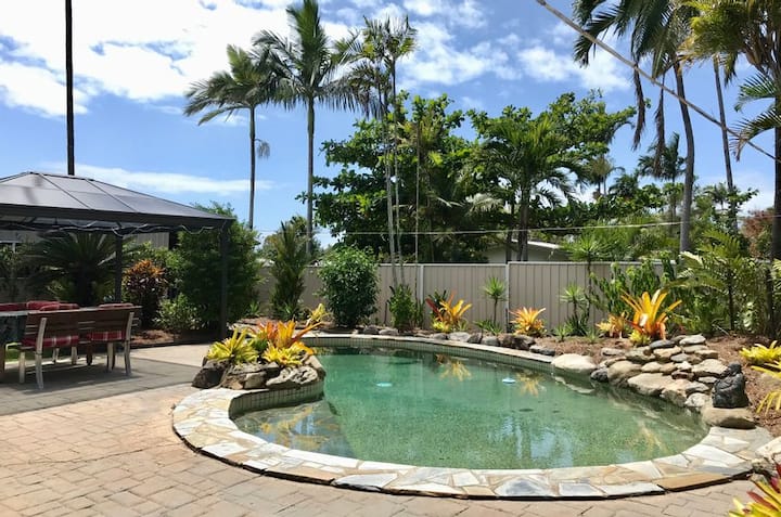 Trinity Beach 3 Bdrm, 2 Bathroom Tropical Home - Trinity Beach