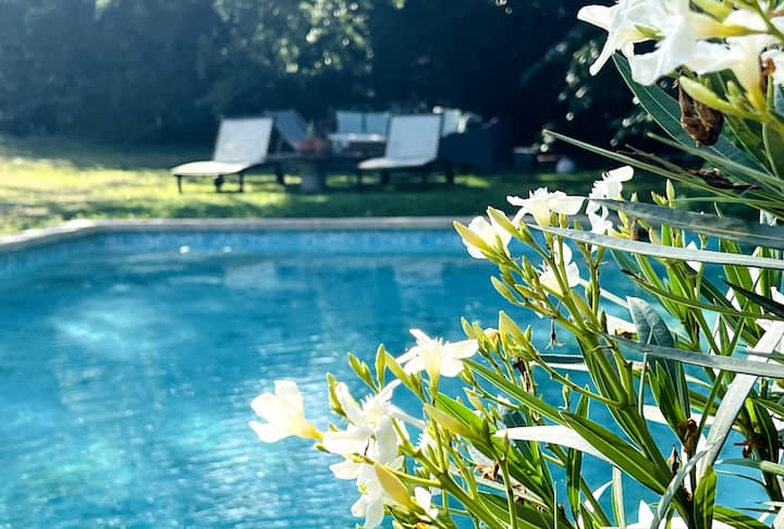 Propriété Avec Piscine Dans Un éCrin De Verdure . - Gardanne