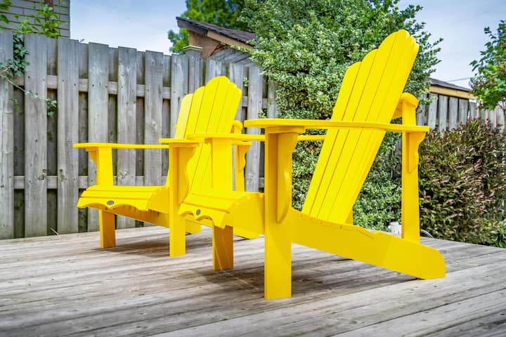 Yellow Cardinal Lake Cottage - Leamington